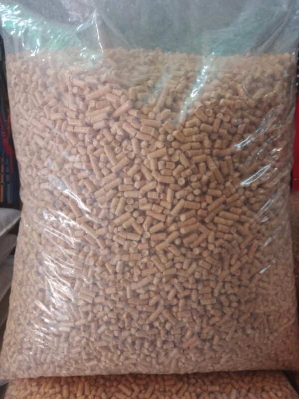 Pellets de pino – Piedritas para gatos